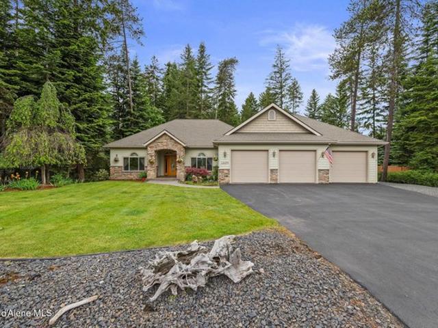 12695 N Bradbury Dr, Hayden, ID 83835