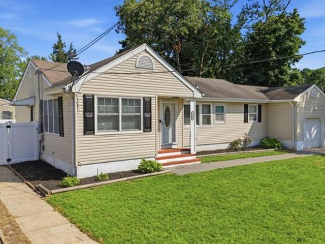 1269 Olds St, Forked River, NJ 08731