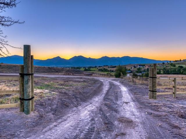 1269 Lariat Ln, Stevensville, MT 59870