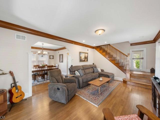 1269 Robinson Ter