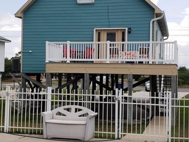 1269 W Lagoon Ave, Gulf Shores, AL 36542