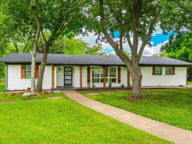 12607 Gaslite Circle