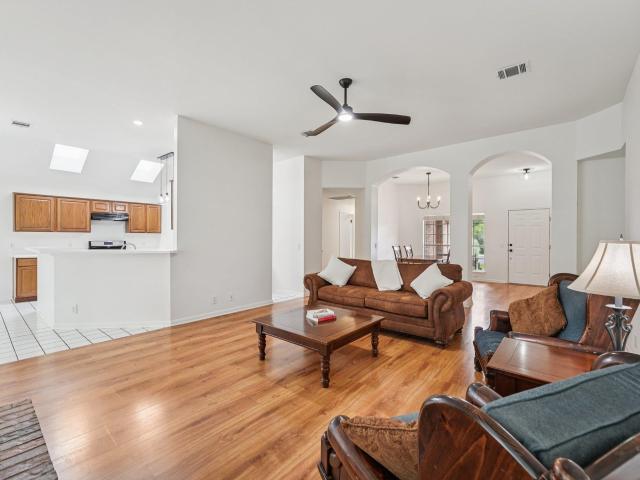 12607 Schreiner Ct