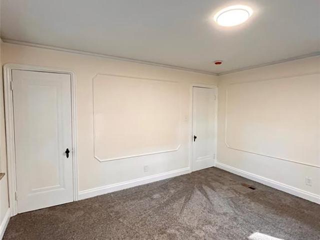 12604 E Outer Drive