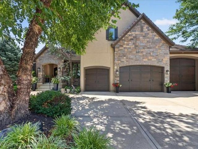 12605 W 160th St, Overland Park, KS 66221