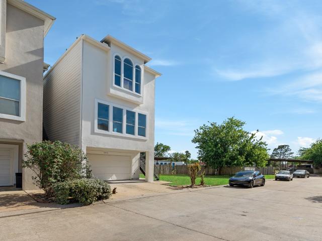 12606 Panther Villa Ct, Houston, TX 77099 | MLS #46196