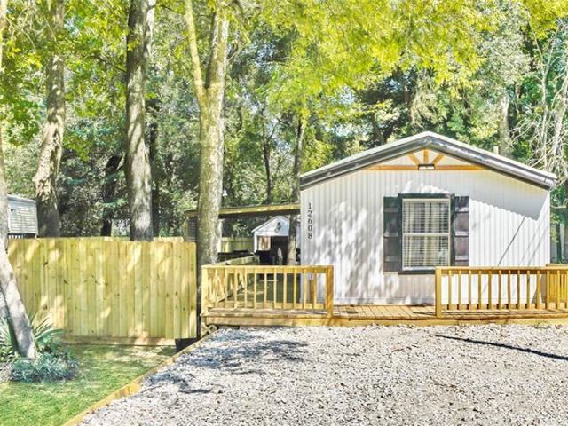 12608 Lazy Cove Dr, Willis, TX 77318