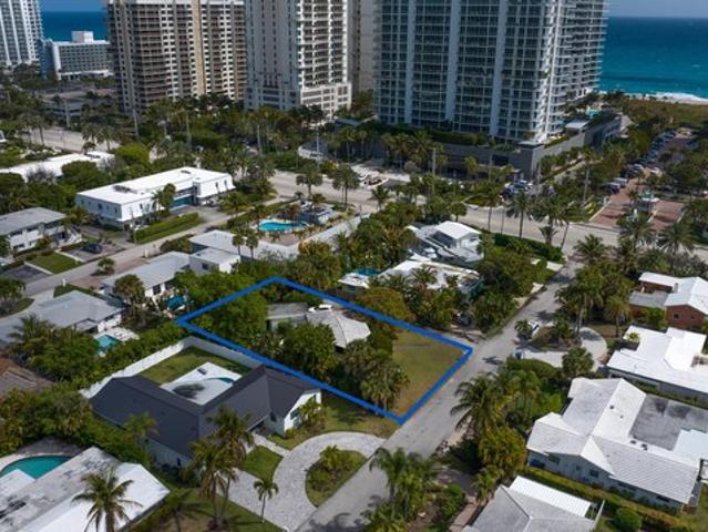 1260 N Harbor Dr, Riviera Beach, FL 33404