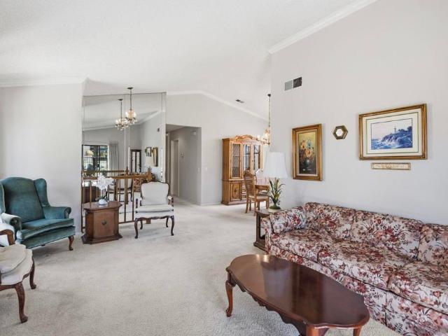 1260 N Lighthouse