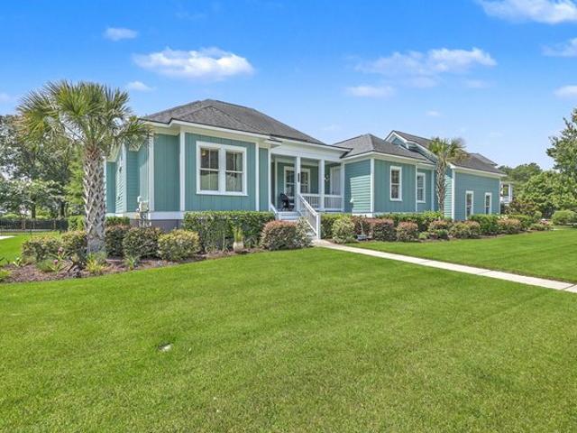 1260 Blue Sky Ln, Charleston, SC 29492