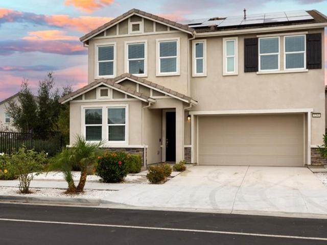 1260 Central Ave, Hollister, CA 95023