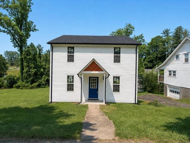 1260 College Park, Fairmont, WV 26554