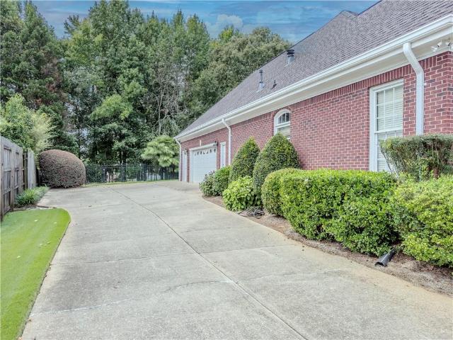 1260 Eugenia Terrace