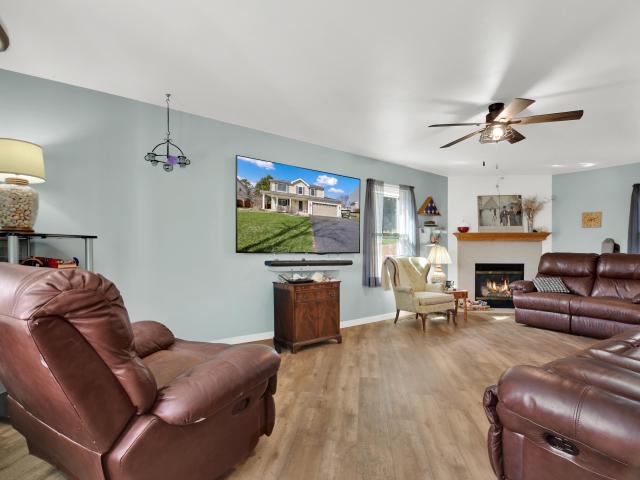 1260 Kennedy Dr