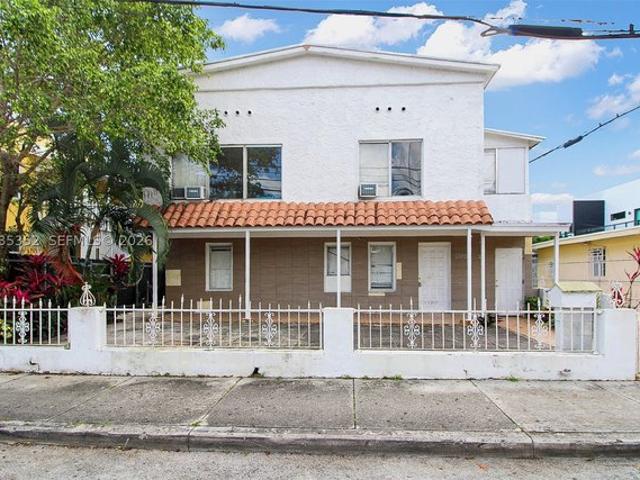 1260 SW 10th St, Miami, FL 33135