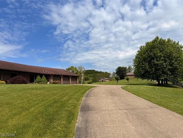 1260 Smithville Rd, Harrisville, WV 26362