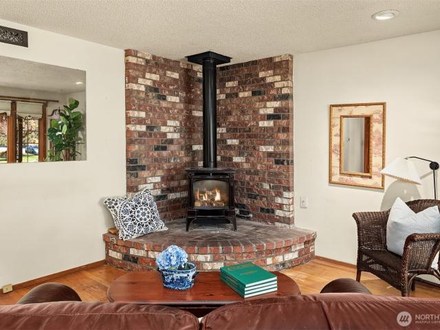 1260 th Avenue NE