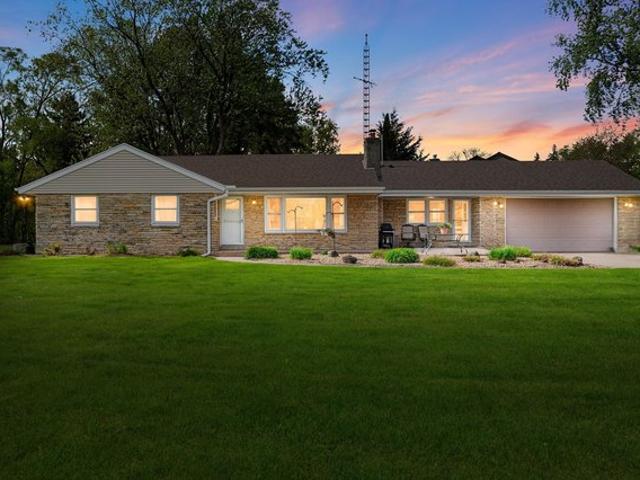 12610 W St Marys Dr, New Berlin, WI 53151