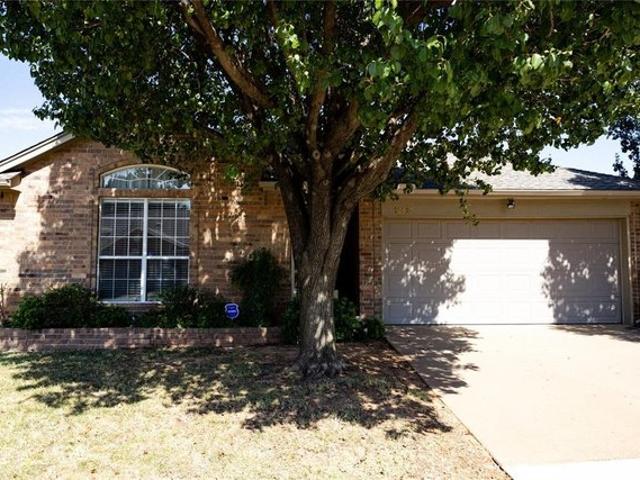 12612 Springwood Dr, Oklahoma City, OK 73120