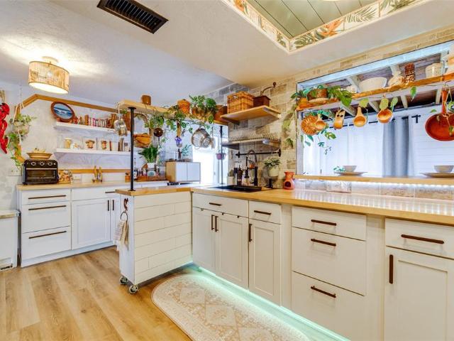 12615 Capitol Dr, Hudson, FL 34667 | Compass