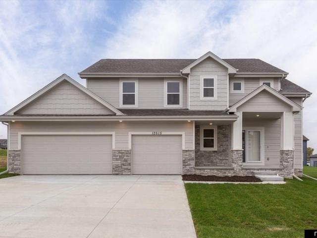 12615 Carpenter St, Papillion, NE 68138