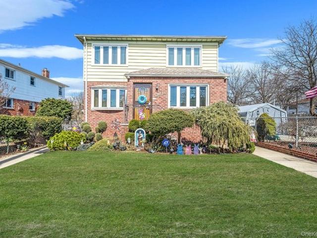 12615 rd Ave, South Ozone Park, NY 11420