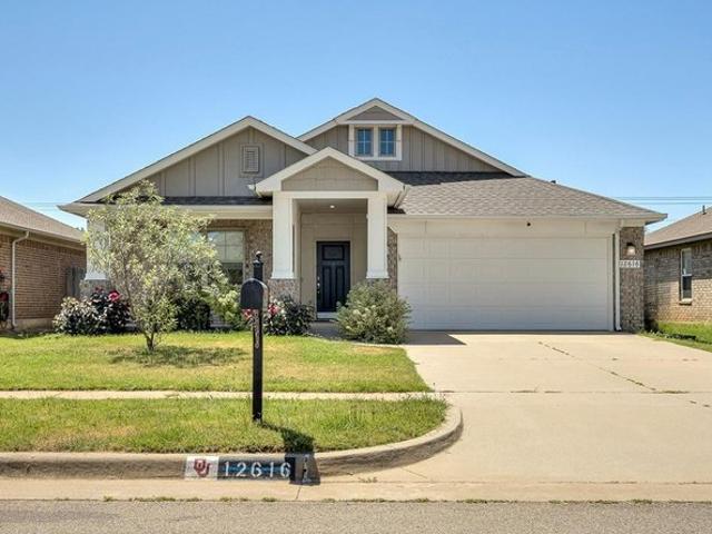 12616 NW 1st Ct, Yukon, OK 73099