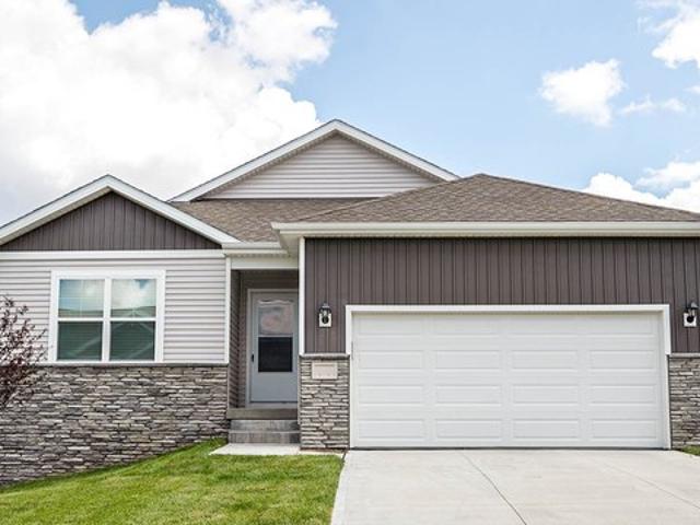 12616 S 205th Ave, Gretna, NE 68028