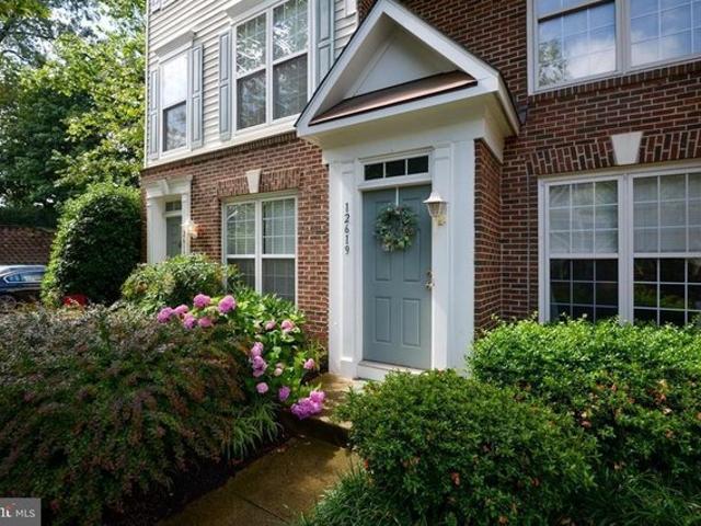 12619 Fair Crest Ct Unit 110, Fairfax, VA 22033