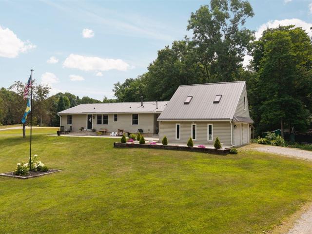 1261 Maple Lane
