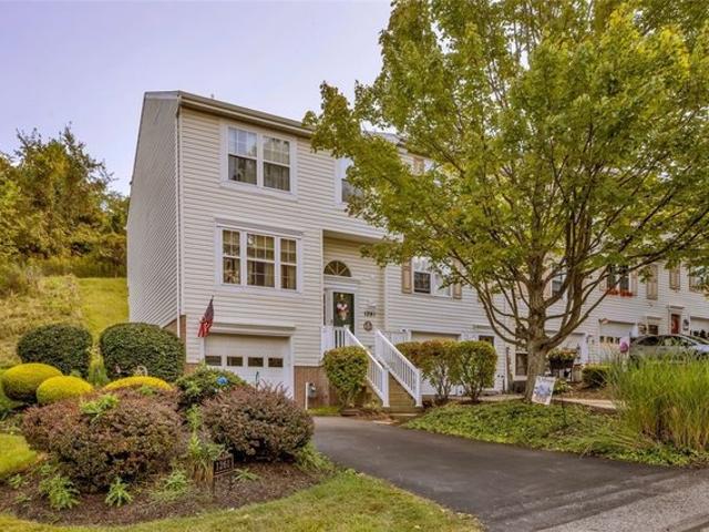 1261 Meadowbrook Dr, Canonsburg, PA 15317