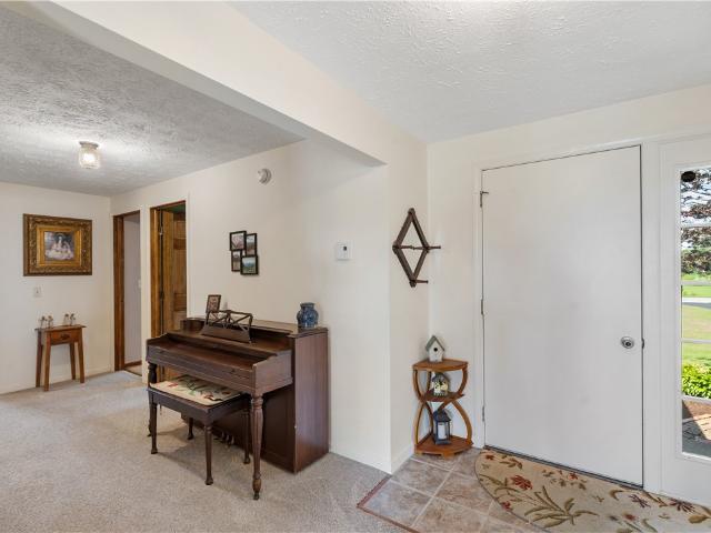 1261 Middle Road