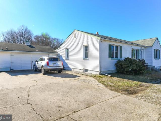 1261 N Tuckahoe Road