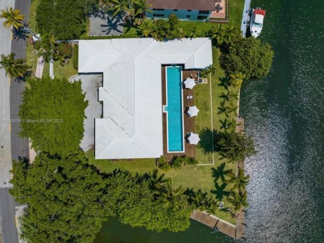 1261 Alhambra Cir S, Coral Gables, FL 33146