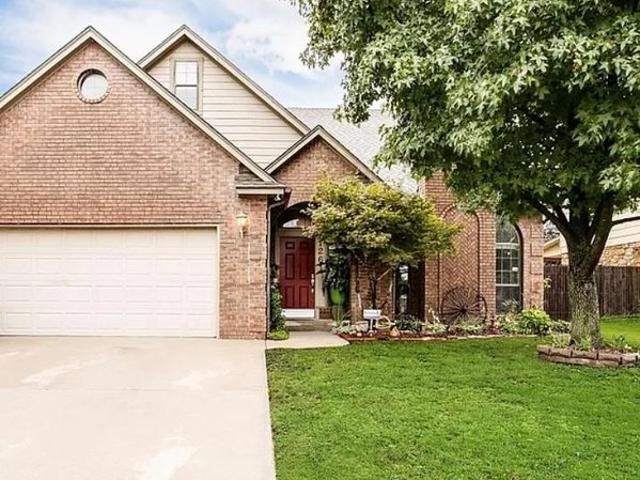1261 E 136th St, Glenpool, OK 74033