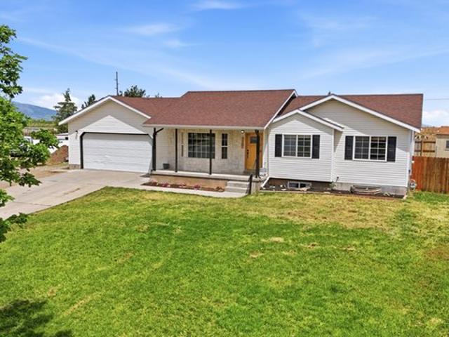 1261 E 25 S, Hyrum, UT 84319