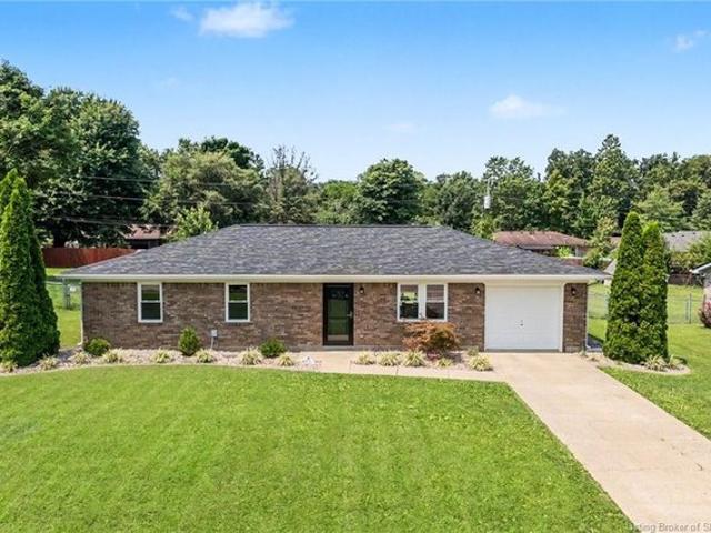1261 Grace St NE, Corydon, IN 47112