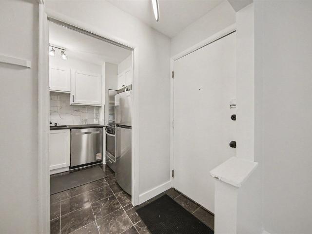 1261 Island Drive # 201