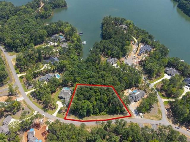 1261 Jumping Rock Dr, Greensboro, GA 30642