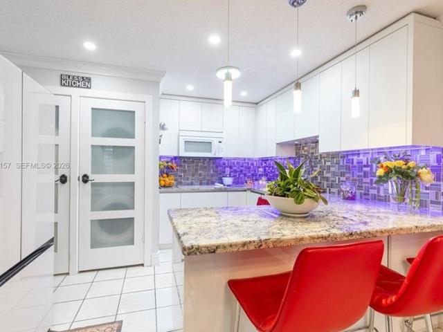 1261 W 43rd Pl, Hialeah, FL 33012