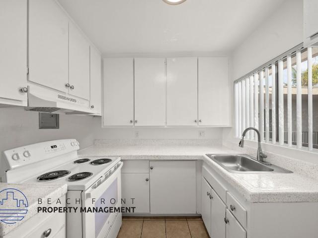 1261 1281 Rosecrans Ave. 2 Bedroom Apartment for Rent at 1261 W Rosecrans Ave, Gardena, CA 90247 Gardena