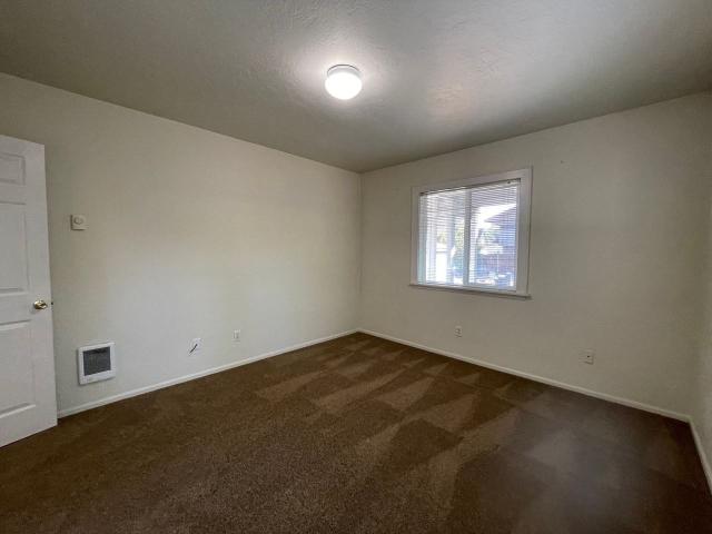 1261wa 3 Bedroom Apartment for Rent at 1261 1261 & 1261 1/2 Washington, Eugene, OR 97401 Cal Young