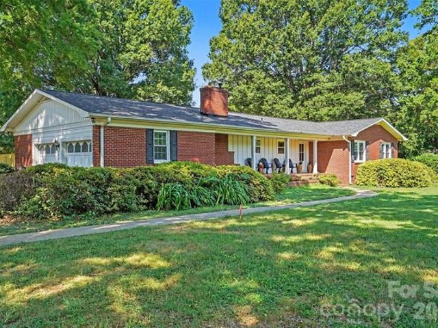 12620 Idlewild Rd, Matthews, NC 28105