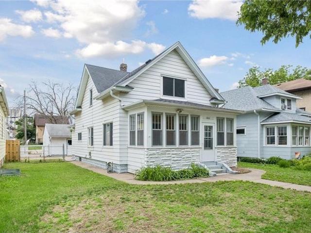1262 Charles Ave, Saint Paul, MN 55104