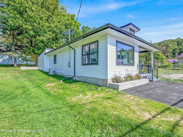 1262 Lake Road