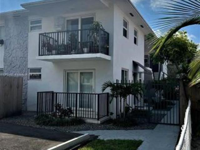 1262 2nd St SW, Miami, FL 33135