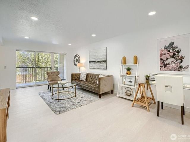 12631 NE 9th Pl Apt C303, Bellevue, WA 98005