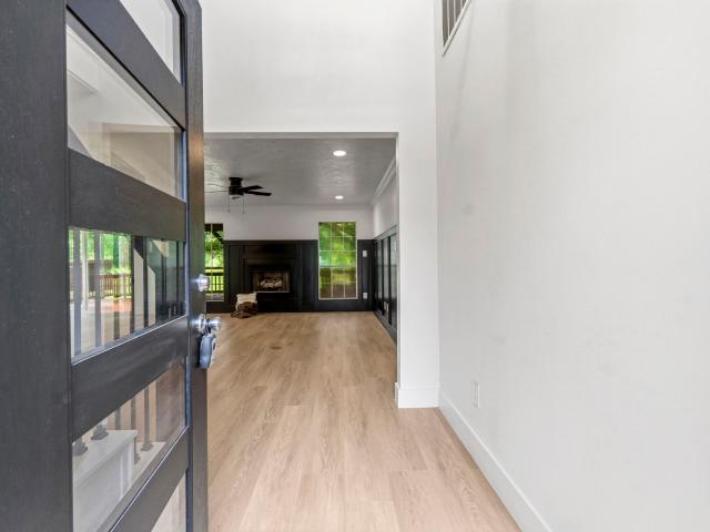 12632 Lake Vista Drive