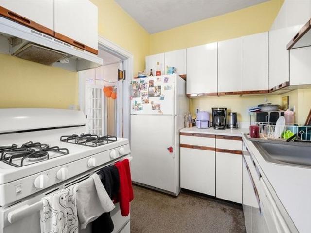 1263 Commonwealth Ave Apt 4, Boston, MA 02134