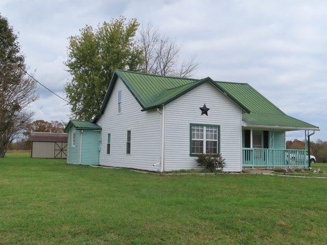 1263 Union Camp Rd, Lafayette, TN 37083
